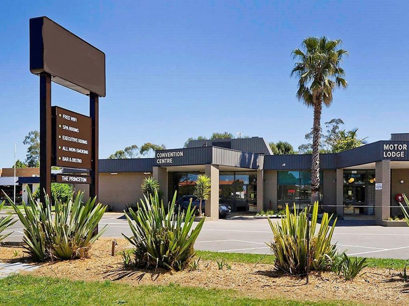 74 Commercial Real Estate Properties For Sale in Sale, VIC 3850
